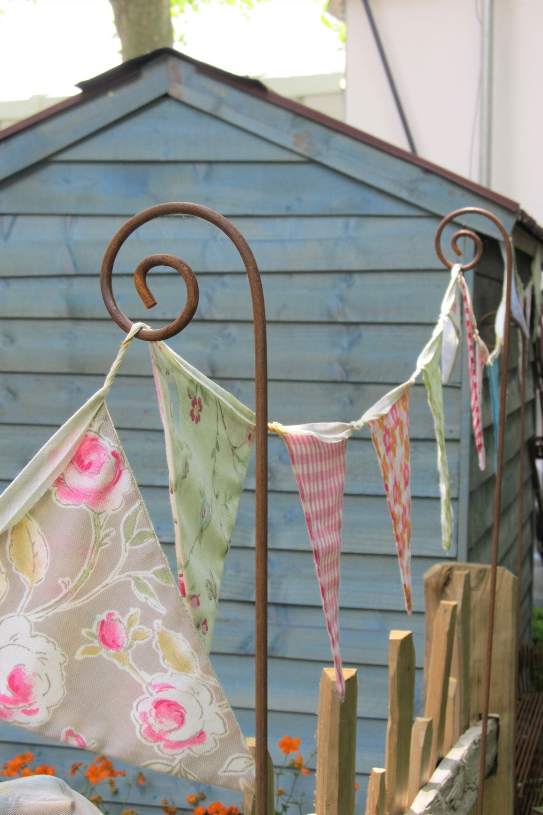 Plant Crooks – Plant Belles